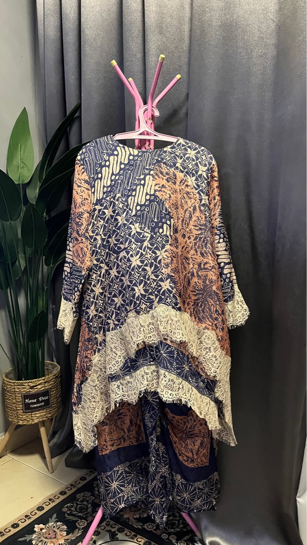 baju kain pario getah, Women's Fashion, Muslimah Fashion, Baju Kurung ...