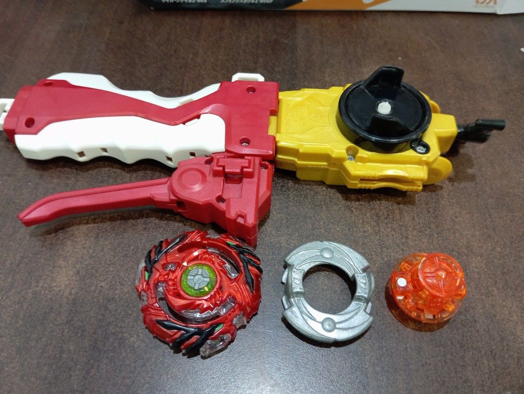 Beyblade Burst Drain Fafnir (Red) absorb combo & B124 left launcher ...