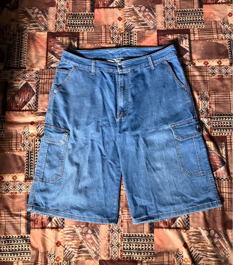 Cargo jorts denim, Men's Fashion, Bottoms, Shorts on Carousell