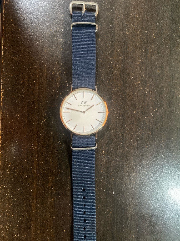 Daniel Wellington Watch [No Battery], Men's Fashion, Watches ...