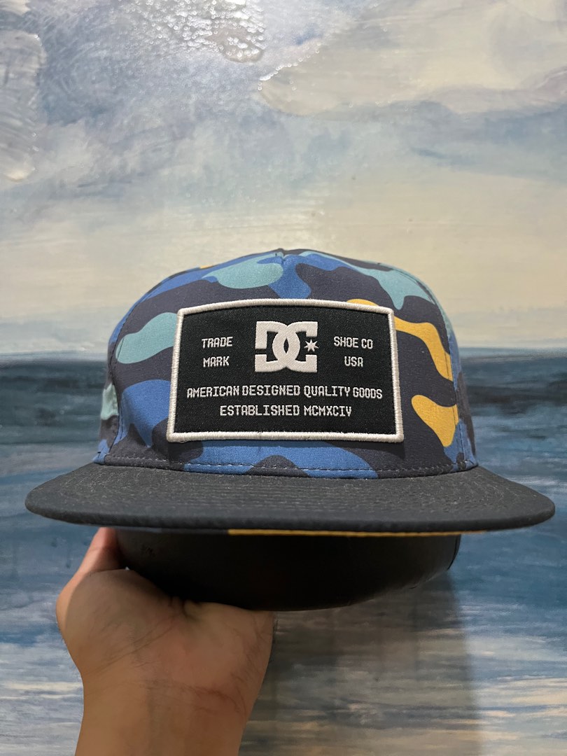 DC Snapback, Men's Fashion, Watches & Accessories, Caps & Hats on Carousell
