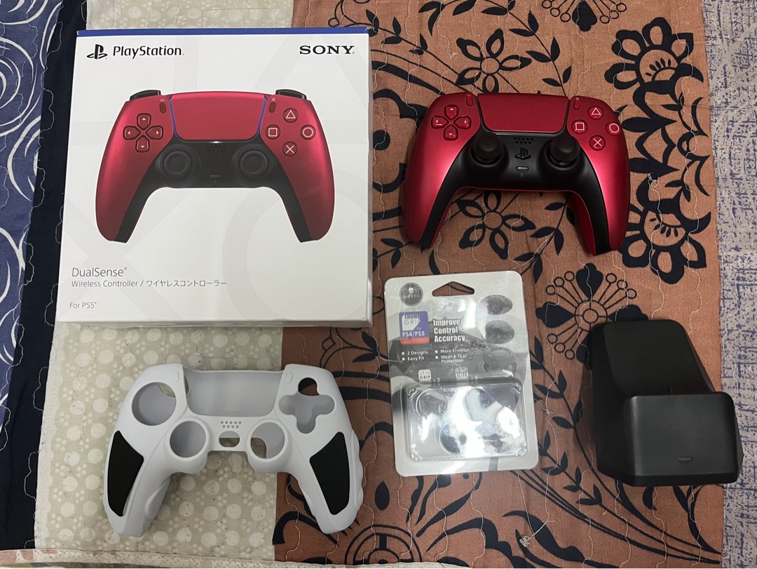 DualSense Volcanic Red, Video Gaming, Gaming Accessories, Controllers ...