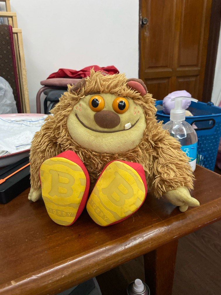 Hallmark Bigsby Interactive Story Buddy, Hobbies & Toys, Toys & Games ...