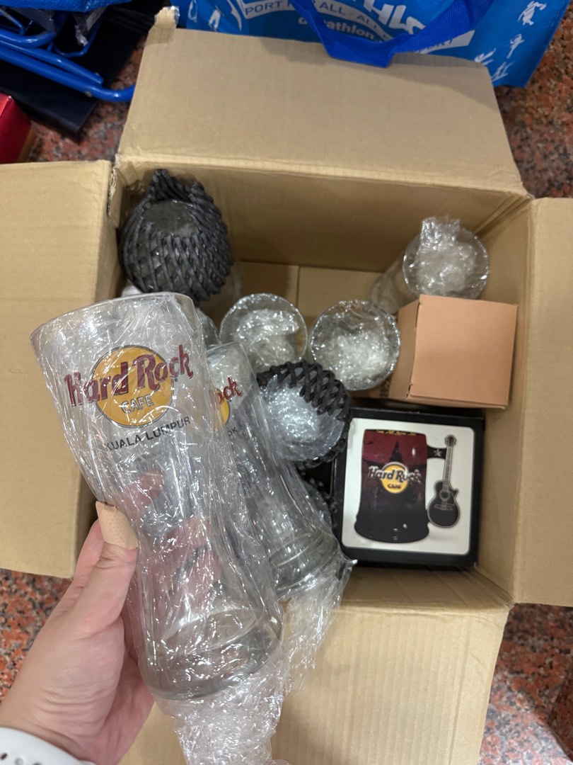 Hard rock assorted cups, Hobbies & Toys, Memorabilia & Collectibles ...