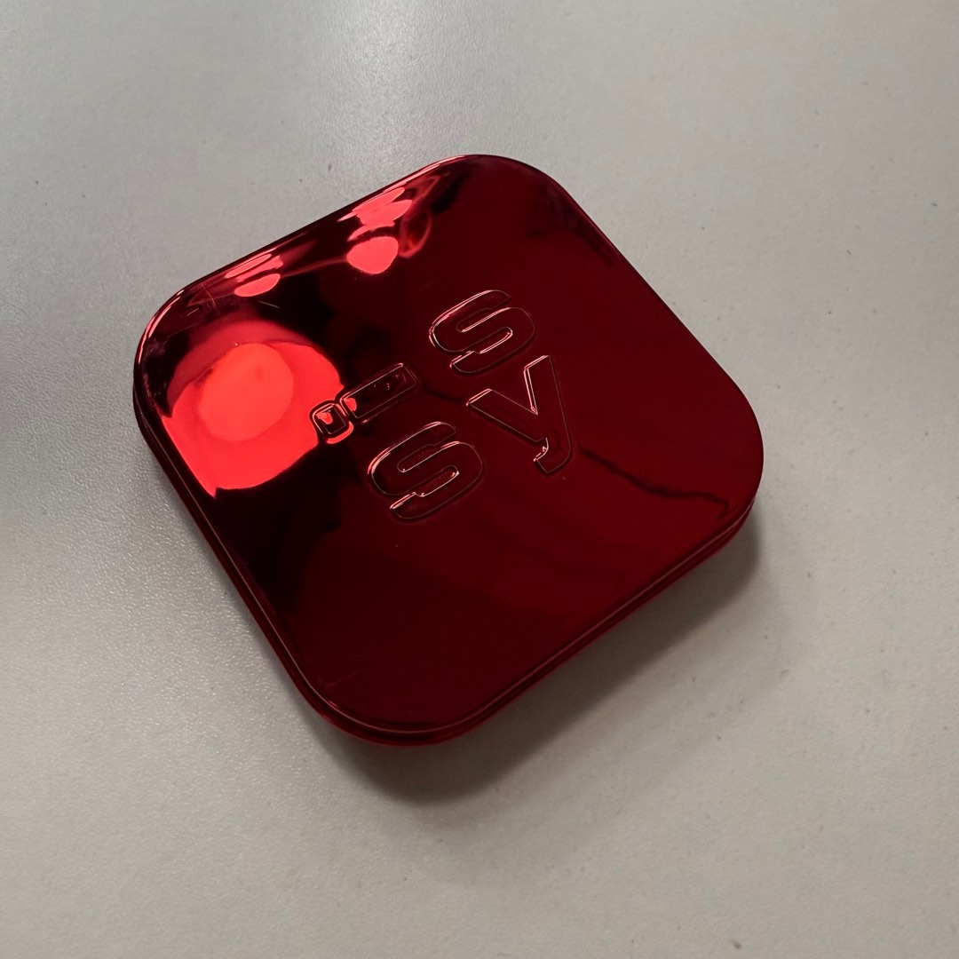 issy face red palette with pyre and affair, Beauty & Personal Care ...