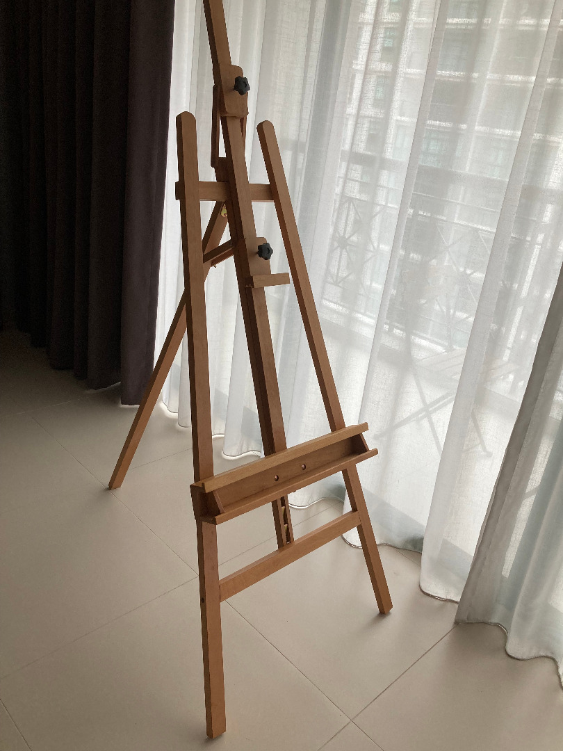 Large easel stand with multiple adjustment options, Hobbies & Toys ...