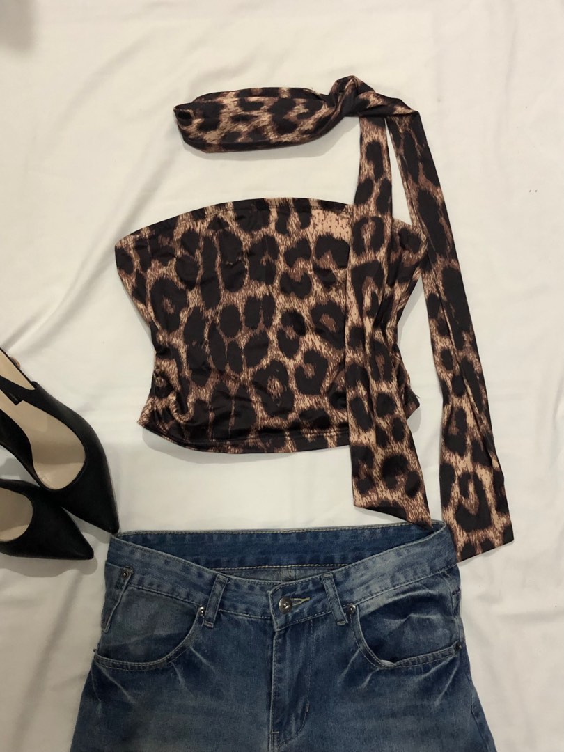 LEOPARD CUBE, Women's Fashion, Tops, Sleeveless on Carousell