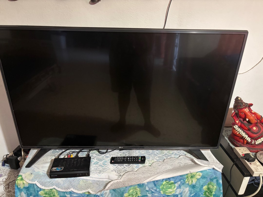 LG Smart TV 47inch, TV & Home Appliances, TV & Entertainment, TV on Carousell
