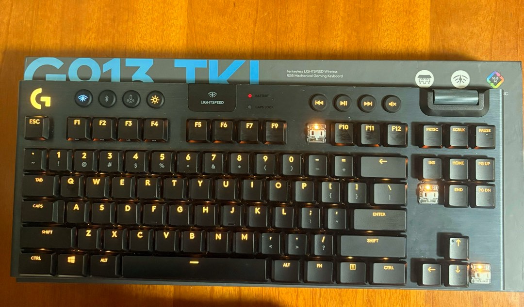 Logitech G913 tkl with box (lost 3 keycaps) Keyboard, 電子遊戲, 遊戲機配件, 手掣 ...