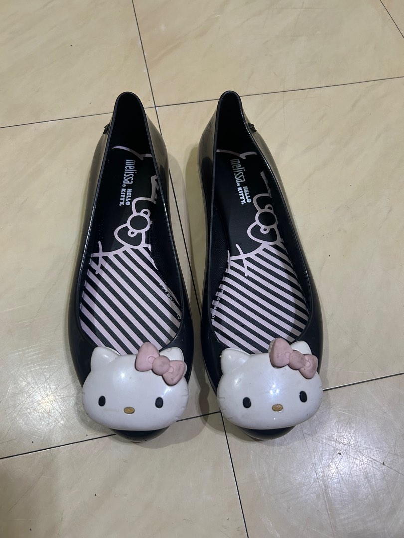 Melissa Hello Kitty Flats, Women's Fashion, Footwear, Flats & Sandals ...