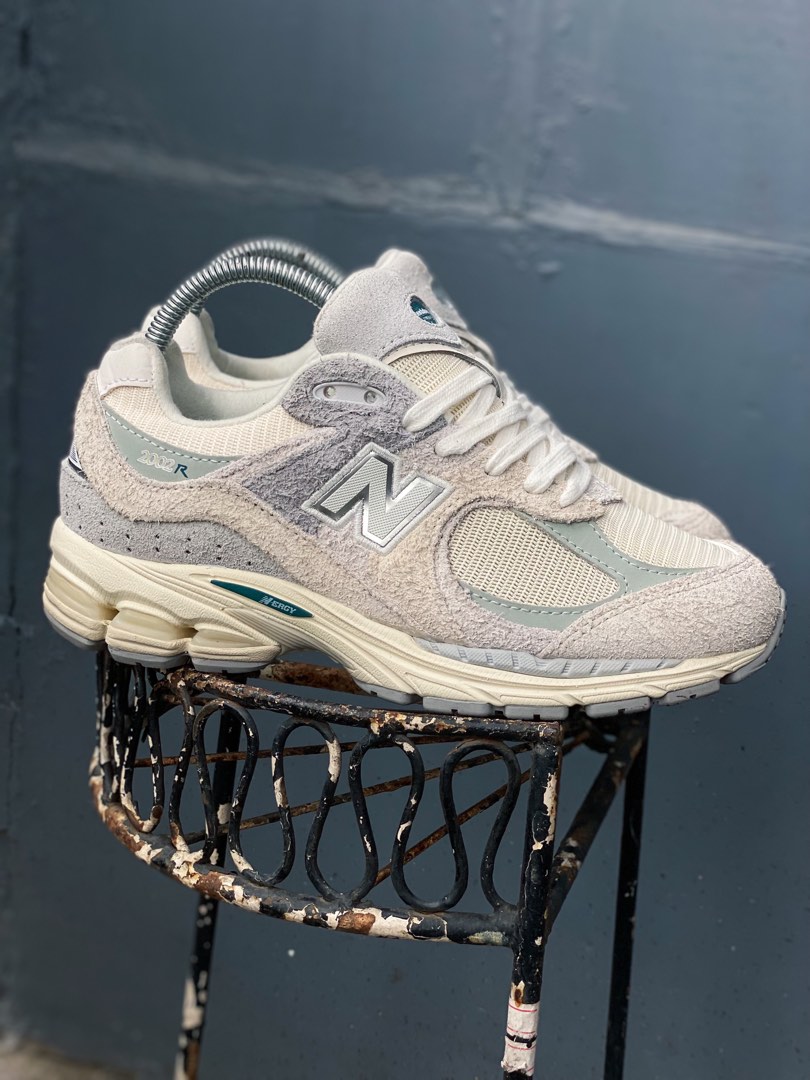 NEW BALANCE 2002R, Women's Fashion, Footwear, Sneakers on Carousell