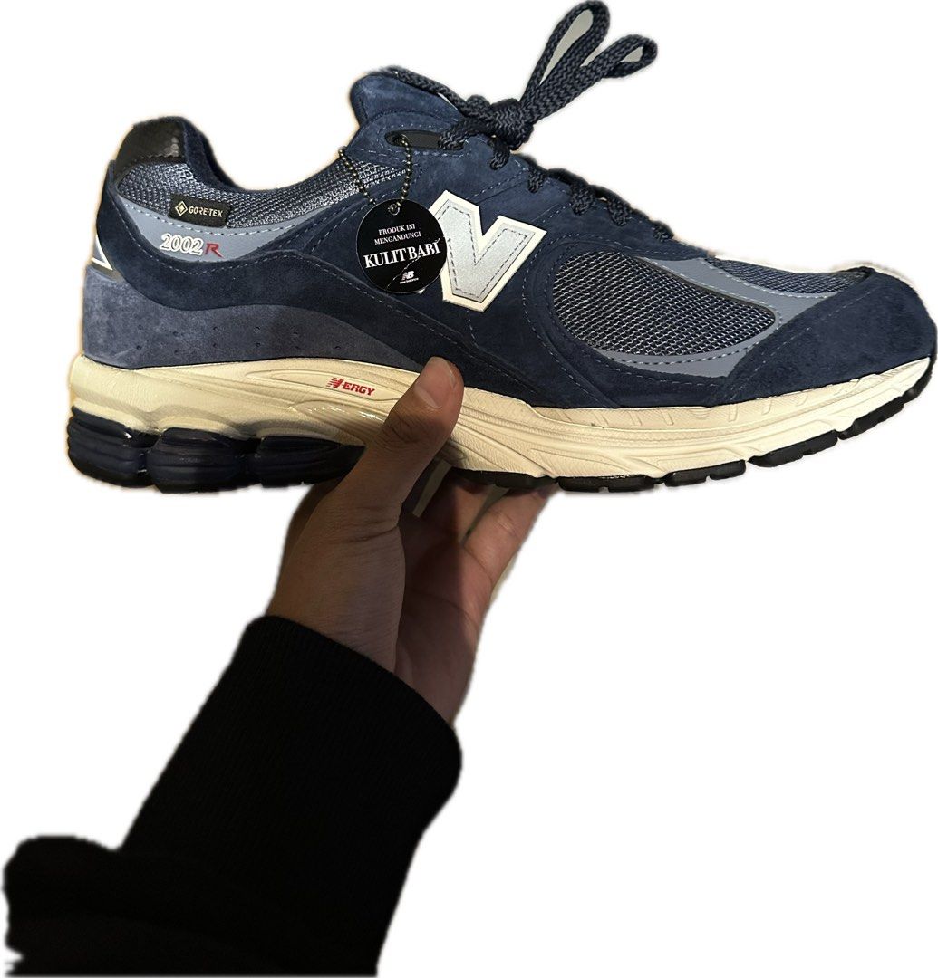 NEW BALANCE 2002R GORTEX, Men's Fashion, Footwear, Sneakers on Carousell