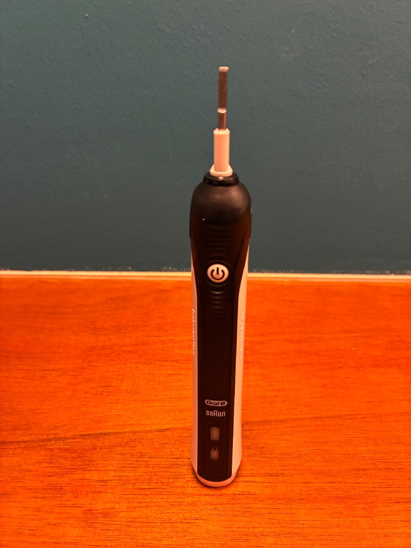 Oral-B Pro 2 2900 Dual Handle Cross Action Electric Toothbrush, Beauty ...