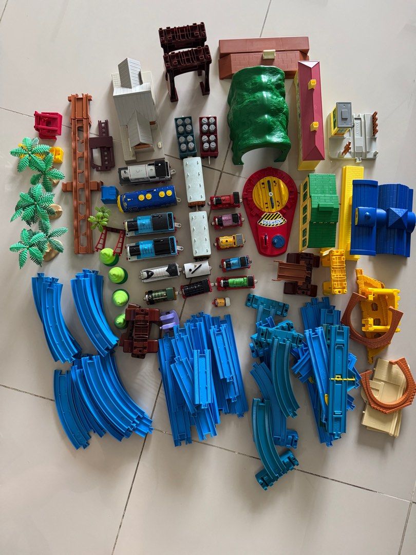 Original takara tomy thomas and friends set, Hobbies & Toys, Toys ...