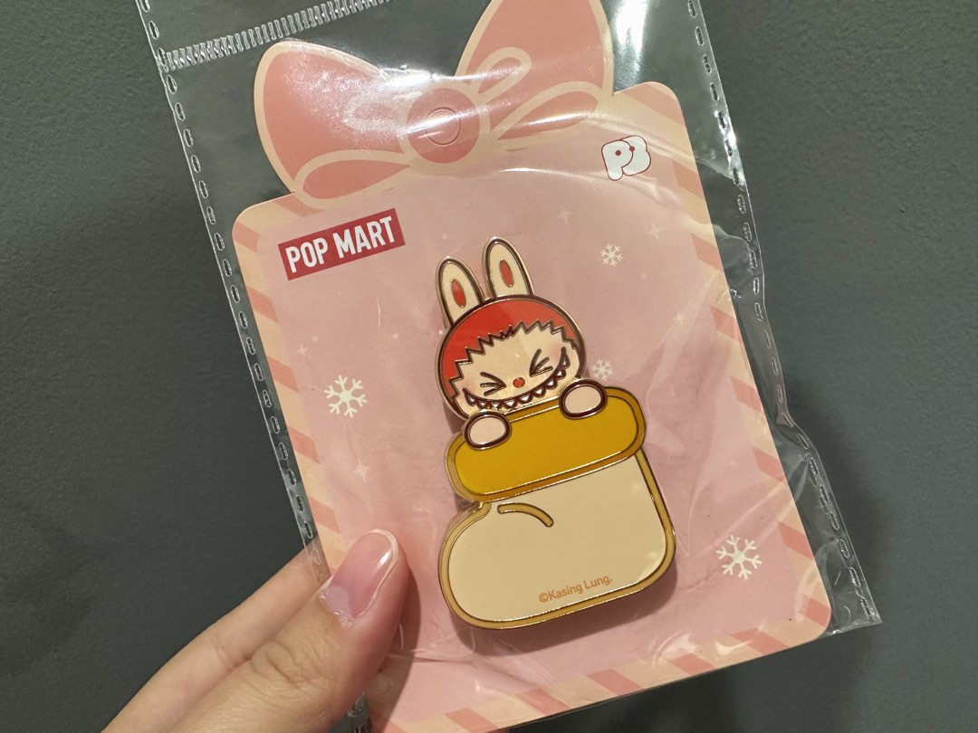 Popmart Labubu Badge Taiwan Christmas edition, Hobbies & Toys, Toys ...