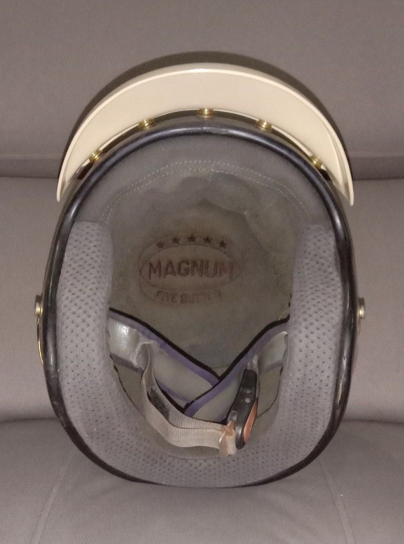 RM550/- Helmet Magnum 5 Button Saiz 60cm (Cutting Besar 90an) Tahun ...