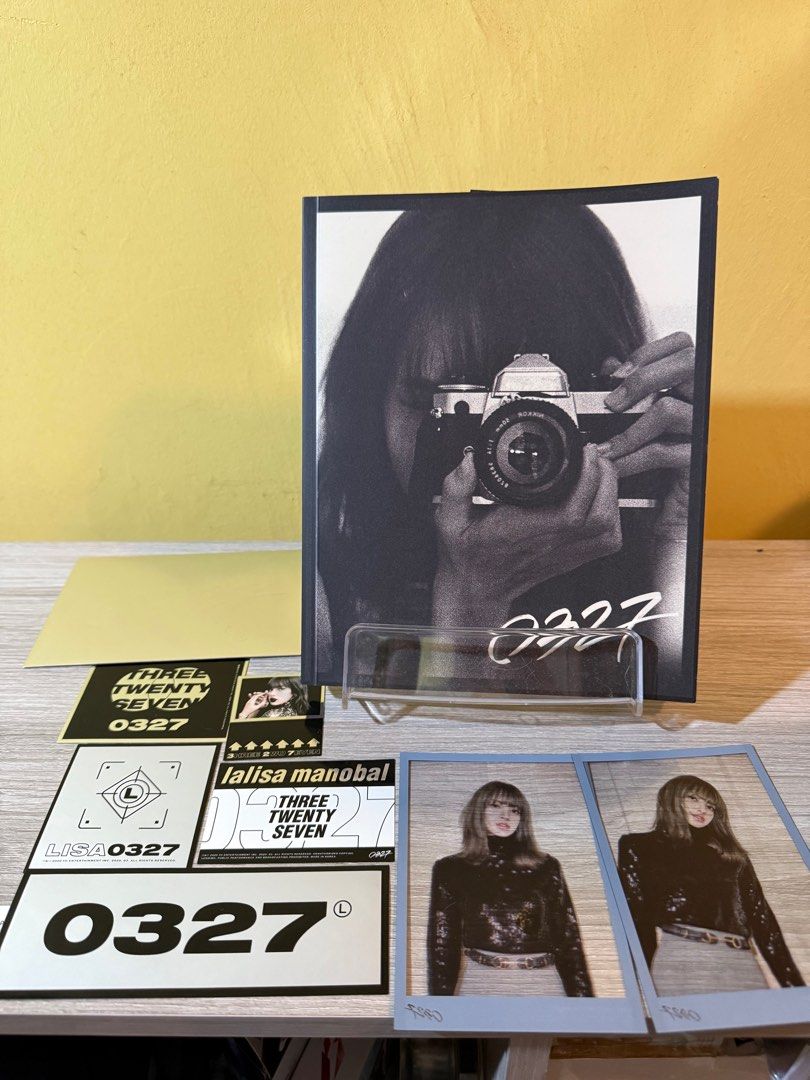 (SALE) 2020 Lisa 0327 Volume 1 Photobook Set (Unsealed) Blackpink ...
