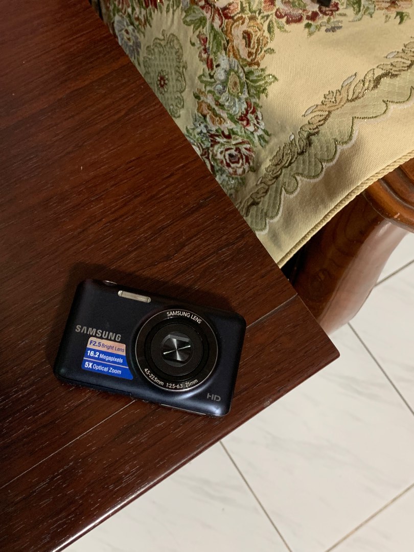 Samsung ES95 Digicam, Photography, Cameras on Carousell