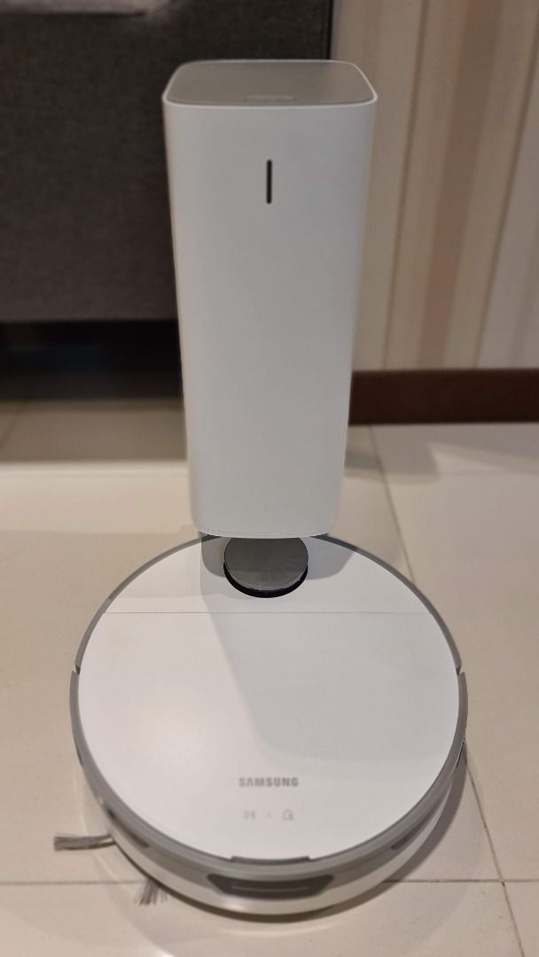 Samsung Jet Bot+ Robot Vacuum with CleanStation (Good Condition + New ...
