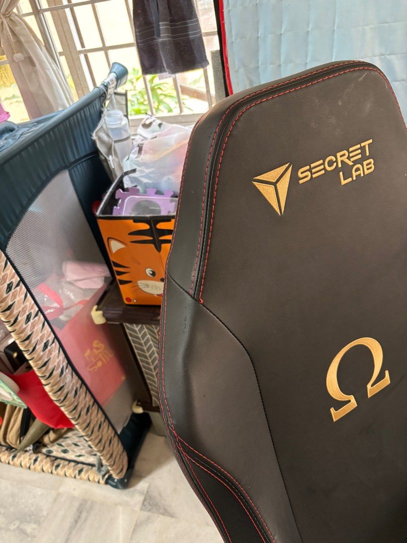 Secret Lab Gaming Chair OMEGA 2020, Furniture & Home Living, Furniture ...
