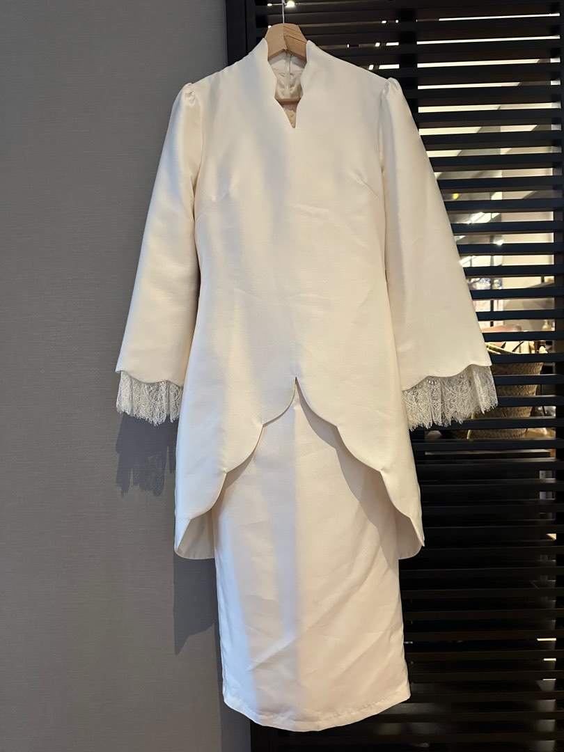 Teh Firdaus Scalloped Long Kebaya with Selendang, Women's Fashion ...