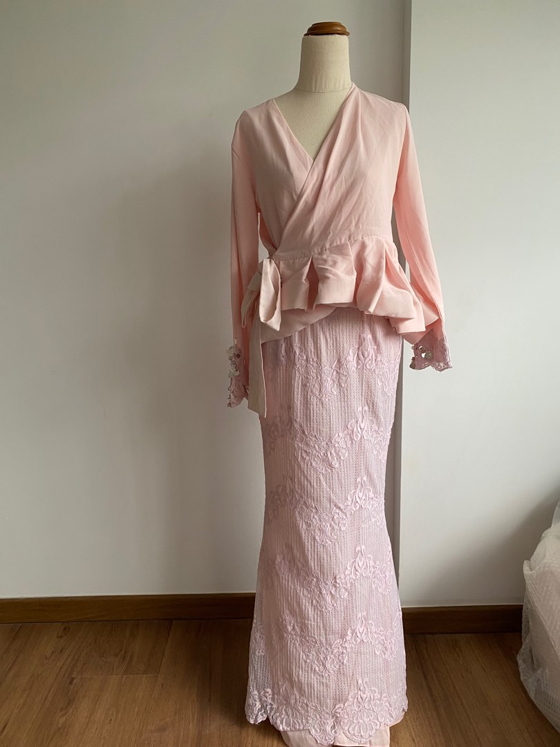 Temu Janji Pink Baju Kurung, Women's Fashion, Muslimah Fashion, Baju ...