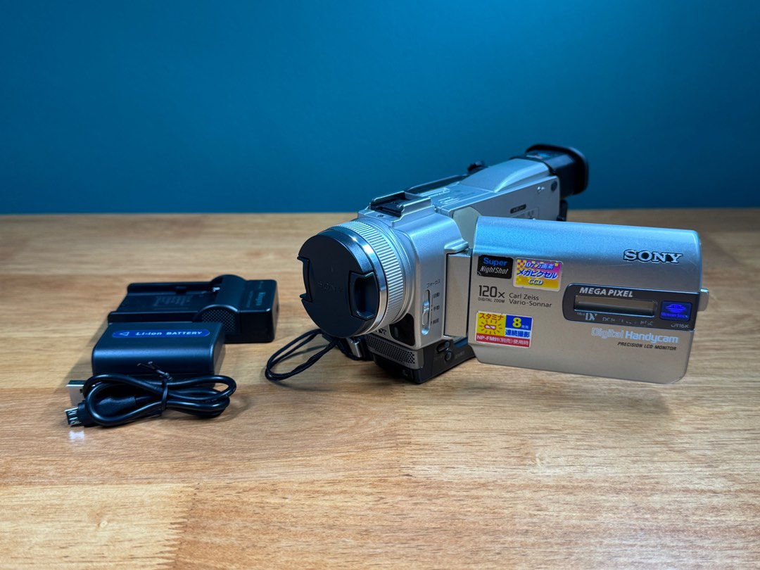 (TESTED) Sony Handycam Mini DV Camcorder, Photography, Video Cameras on ...