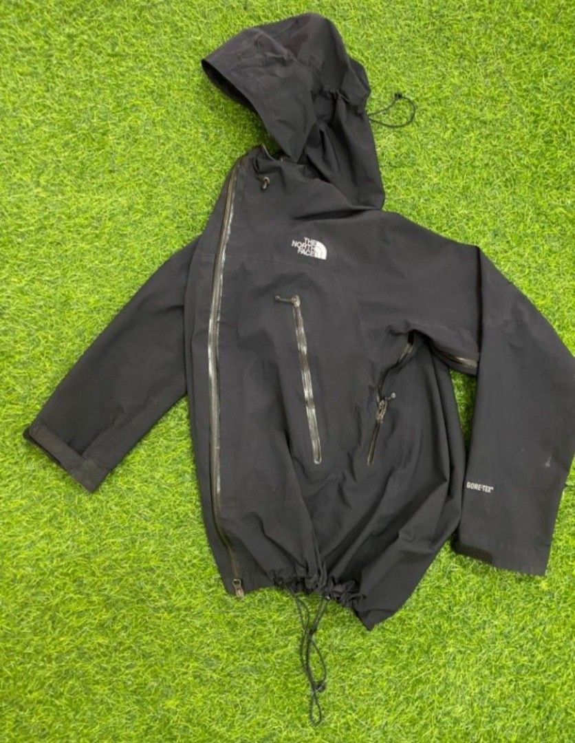 tnf gorpcore jacket, Men's Fashion, Activewear on Carousell