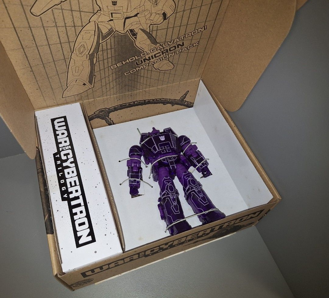 Transformers Generations selects Leader class Galvatron G1 Behold ...