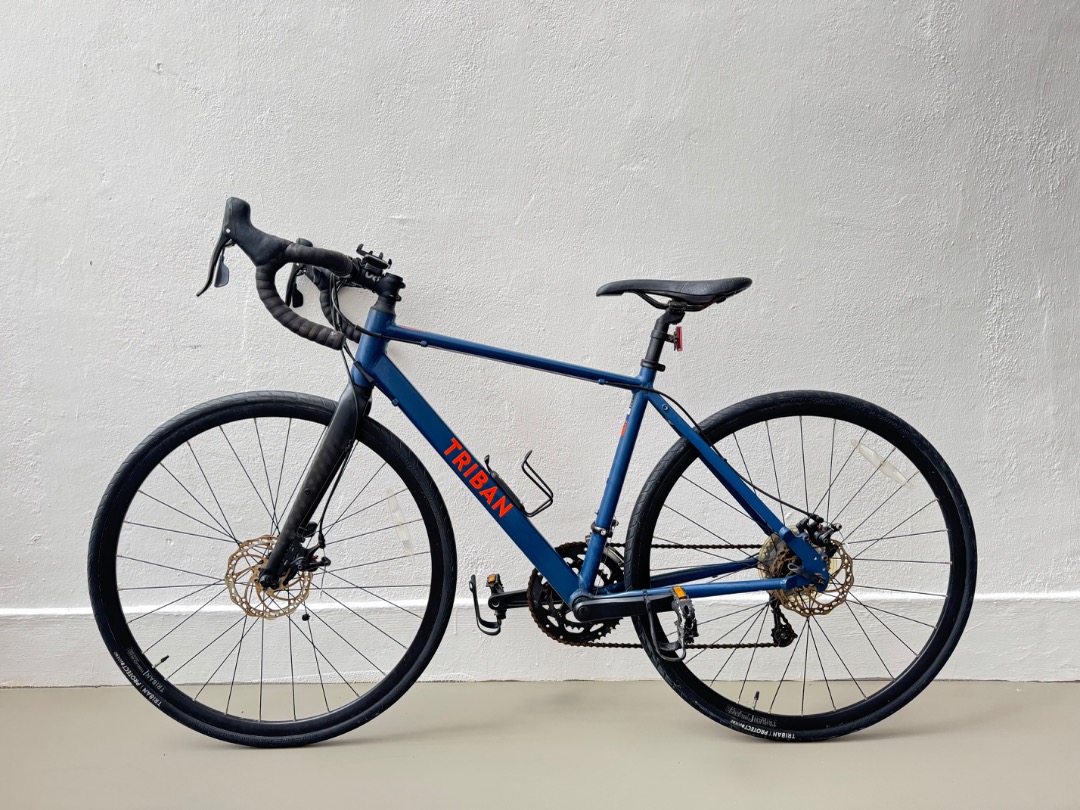 Triban Rc120 Disc Road Bike (S), Sports Equipment, Bicycles & Parts ...