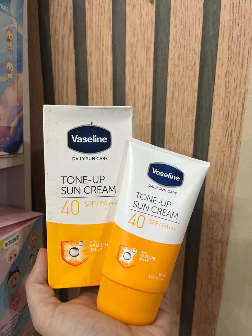 Vaseline Tone-Up Sunscreen spf40, Beauty & Personal Care, Face, Face ...