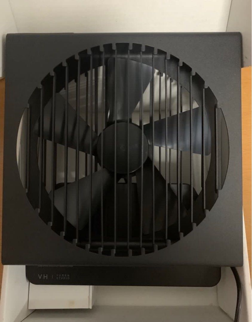 7 inch desktop Fan VH 冊 輕薄7寸USB靜音風扇，桌上風扇，日式簡約風格，盒子受潮, 傢俬＆家居, 燈飾及風扇, 風扇 ...
