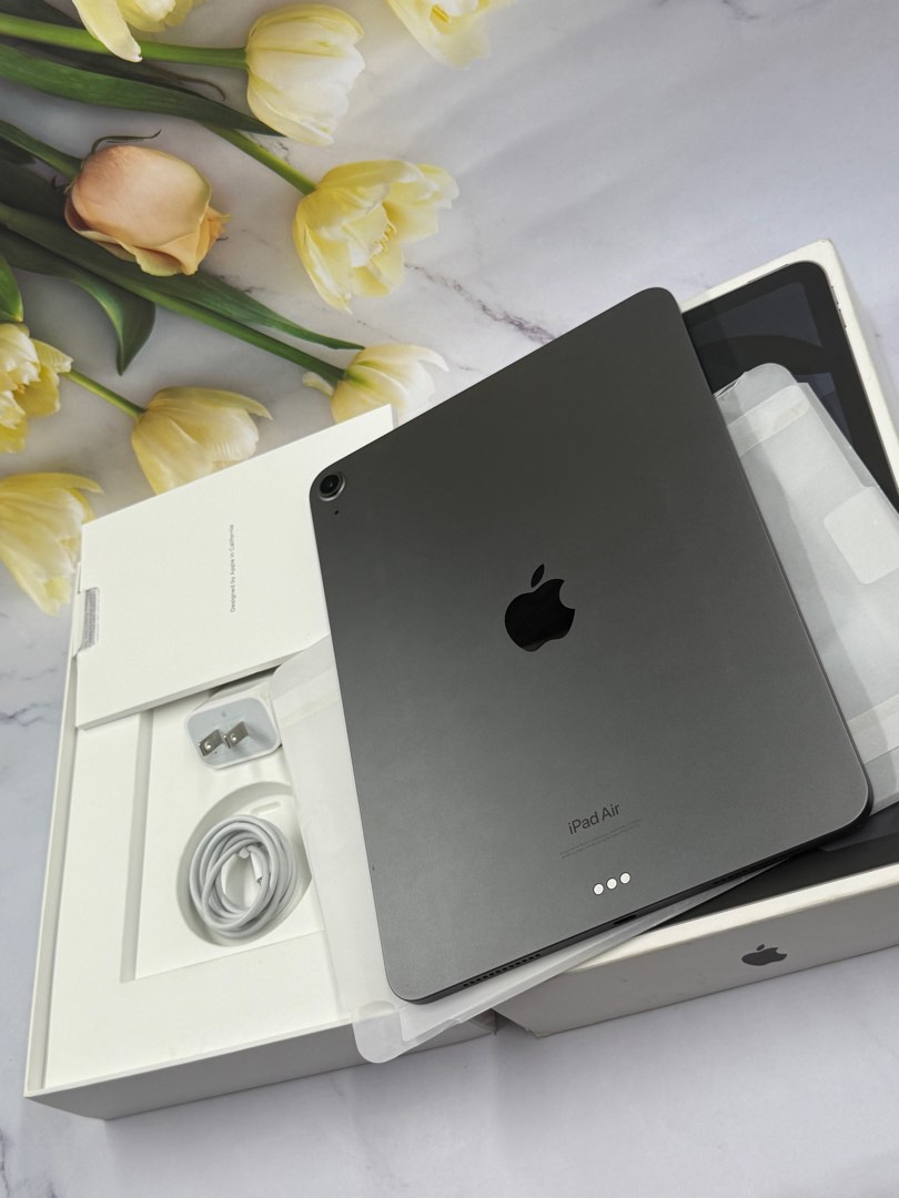 Apple iPad Air M1 64GB WIFI Complete set with Box, Mobile Phones ...