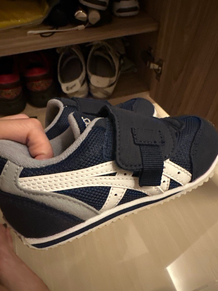 ASICS kids shoes, Babies & Kids, Babies & Kids Fashion on Carousell