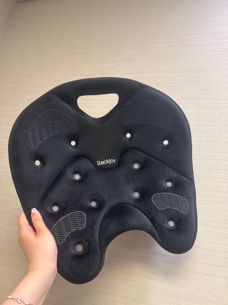 BackJoy SitSmart Posture Plus Core Lux 護脊坐墊 調整坐姿, 傢俬＆家居, 家居裝飾, 咕𠱸 - Carousell
