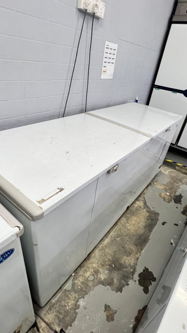 Big Chest Freezer 6.5ft L x 65cm D x 80cm H, TV & Home Appliances ...
