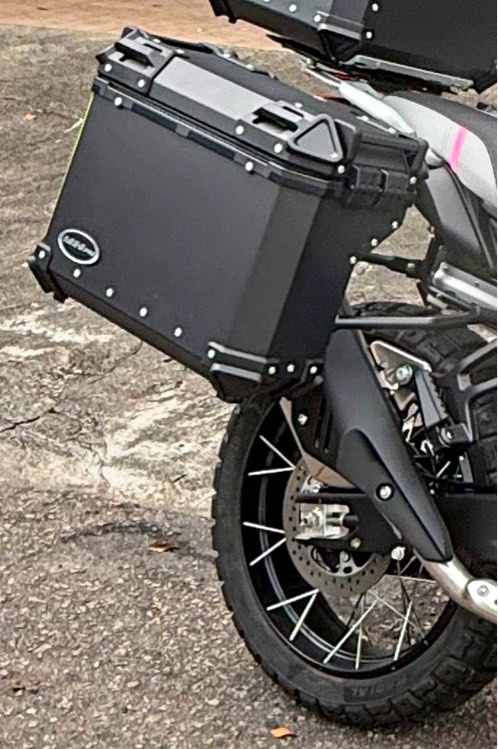CFMOTO 450MT 2side box with bracket, Motorcycles, Motorcycle ...