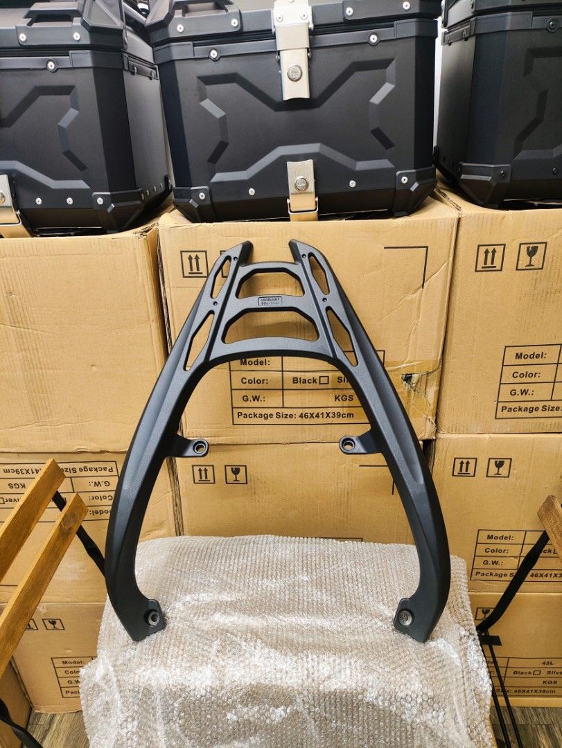 Force 155 1.0 尾架+45L 機車鋁箱 尾箱, 汽機車零配件在旋轉拍賣