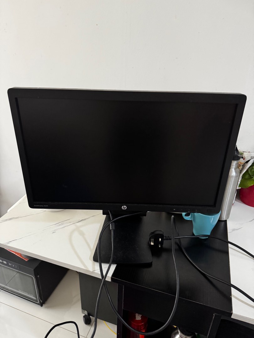 HP monitor, Computers & Tech, Desktops on Carousell