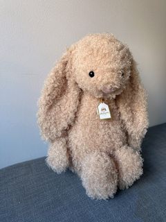 [New batch Eta :24/4] 💯Authentic Jellycat BNWT Bashful Luxe Bunny Curly Medium, Hobbies & Toys ...