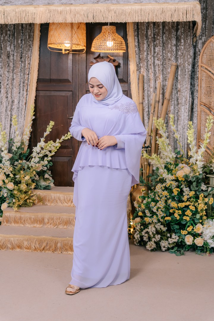 LILAC J.LABELLA ATELIER BAJU RAYA DRESS ERANI DRESS, Women's Fashion, Dresses & Sets, Dresses on ...