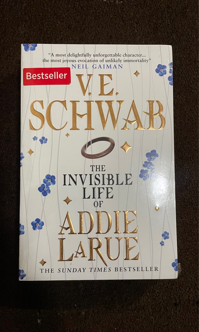 Novel The Invisible Life Of Addie LaRue -, Buku & Alat Tulis, Buku di ...