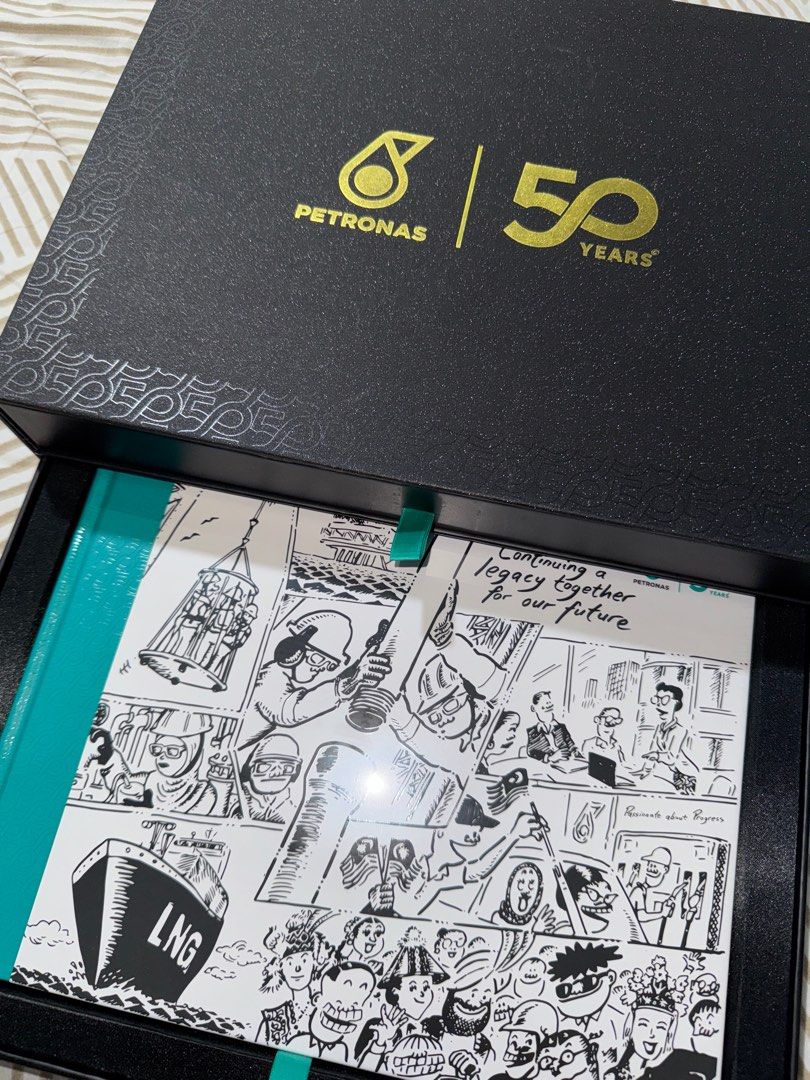 PETRONAS 50th GIFT BOX, Luxury, Accessories on Carousell