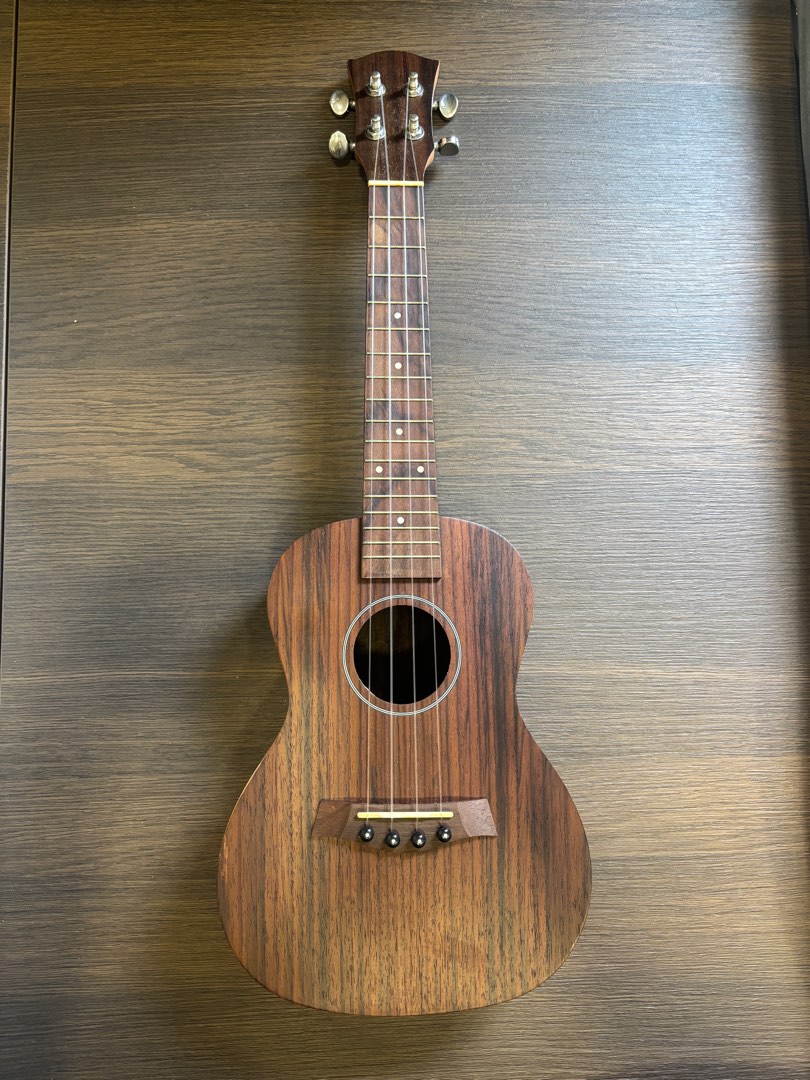 Ukulele, Hobbies & Toys, Music & Media, Musical Instruments on Carousell