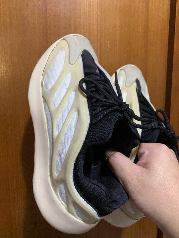 Yzy boost v3, Men's Fashion, Footwear, Sneakers on Carousell