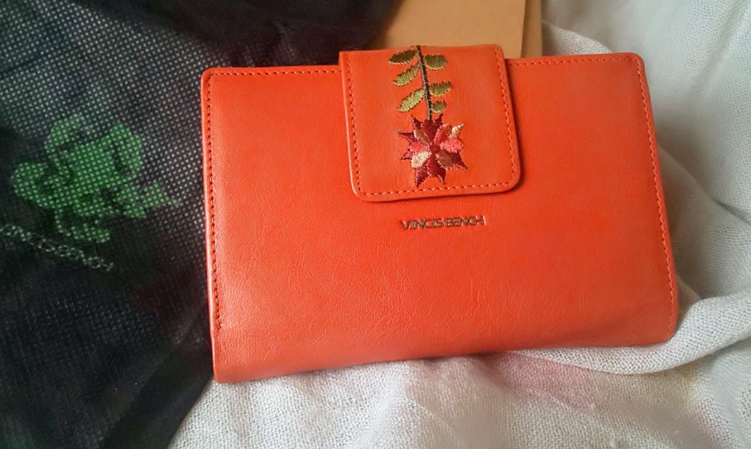 #地球日優惠 韓國星級皮具品牌 VINCIS BENCH 真皮銀包 leather wallet, 女裝, 手袋及銀包, 銀包、卡片套 ...