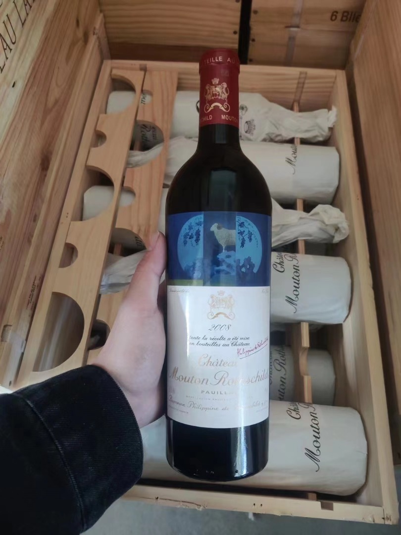 香港回收紅酒-大量收購 木桐Mouton 拉菲 Lafite 拉圖 Latour 瑪歌 Margaux 奧比昂 Haut-Brion 柏圖斯 Petrus 里鵬 Le Pin 勒樺 Leroy ...