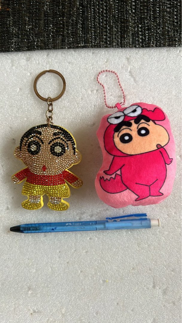 Crayon shin chan keychain set, Hobbies & Toys, Toys & Games on Carousell