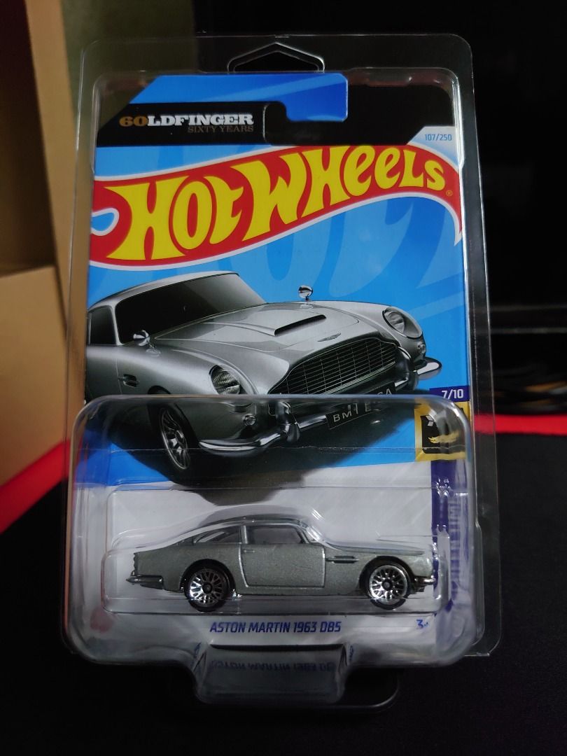 HOT WHEELS - Aston Martin 1963 DB5 (BLISTER BUMP), Hobbies & Toys, Toys ...