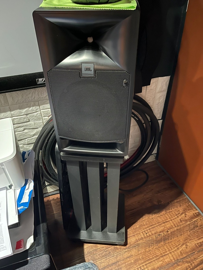 JBL LSR708P LSR 708, Audio, Soundbars, Speakers & Amplifiers on Carousell